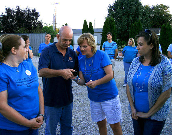 Human ribbon formed for inhumane disease - Dubois County Free Press, Inc.