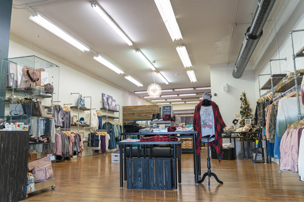 Firefly Boutique new entrepreneurial endeavor for Huntingburg native ...