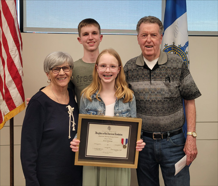 Dubois County DAR honors essay winners - Dubois County Free Press, Inc.