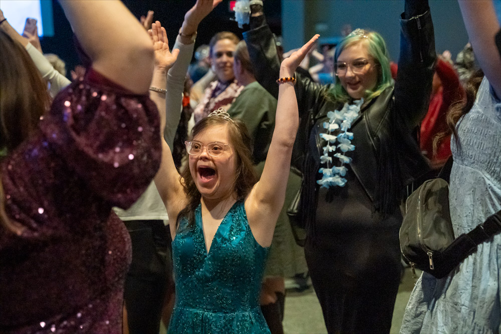 Night to Shine celebrates ninth year - Dubois County Free Press, Inc.