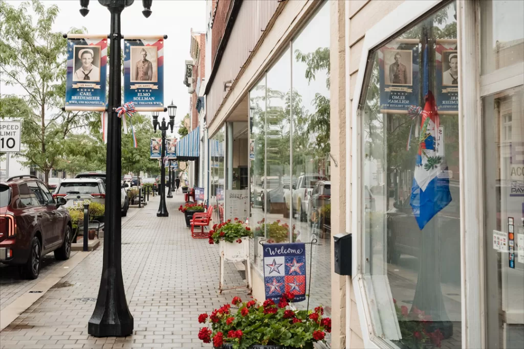 Huntingburg's avenue of veterans honors those who served - Dubois ...